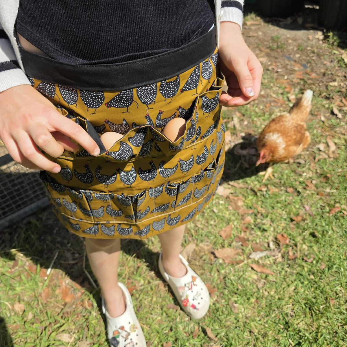 Planet Revive - Egg Collecting Apron – Little Eco Shop